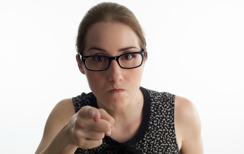 Juger ou ne pas juger ? - Elle croit